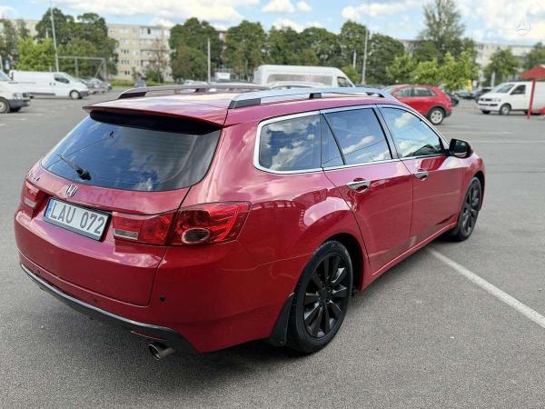 Sarkans Honda Accord 2009 Viļņa, ar dzinēja tilpumu 2.00 L un nobraukumu 367 tūkst. km par 3500 €, foto 4 vietnē AUTOMOTO.COM.LV