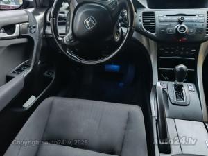 Sarkans Honda Accord 2011 Pērnava, ar dzinēja tilpumu 2.00 L un nobraukumu 250 tūkst. km par 4400 €, foto 12 vietnē AUTOMOTO.COM.LV