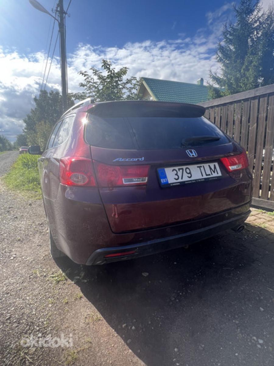 Sarkans Honda Accord 2015 Tallina, ar dzinēja tilpumu 2.00 L un nobraukumu 395 tūkst. km par 6950 €, foto 3 vietnē AUTOMOTO.COM.LV