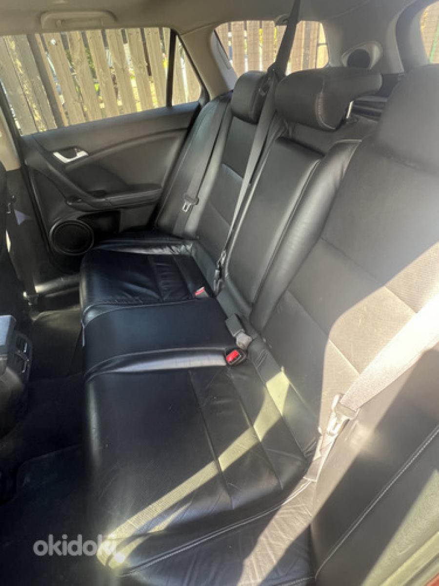 Sarkans Honda Accord 2015 Tallina, ar dzinēja tilpumu 2.00 L un nobraukumu 395 tūkst. km par 6950 €, foto 5 vietnē AUTOMOTO.COM.LV