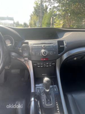 Sarkans Honda Accord 2015 Tallina, ar dzinēja tilpumu 2.00 L un nobraukumu 395 tūkst. km par 6950 €, foto 6 vietnē AUTOMOTO.COM.LV