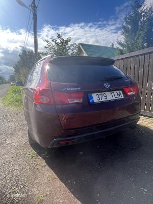 Sarkans Honda Accord 2015 Tallina, ar dzinēja tilpumu 2.00 L un nobraukumu 395 tūkst. km par 6950 €, foto 10 vietnē AUTOMOTO.COM.LV