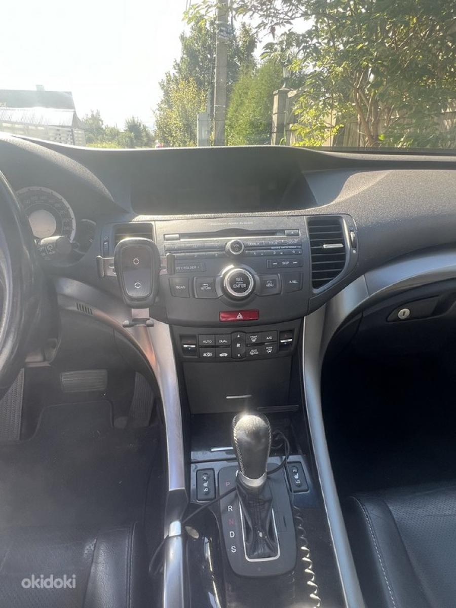 Sarkans Honda Accord 2015 Tallina, ar dzinēja tilpumu 2.00 L un nobraukumu 395 tūkst. km par 6950 €, foto 13 vietnē AUTOMOTO.COM.LV