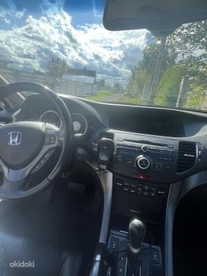 Sarkans Honda Accord 2015 Tallina, ar dzinēja tilpumu 2.00 L un nobraukumu 395 tūkst. km par 6950 €, foto 14 vietnē AUTOMOTO.COM.LV