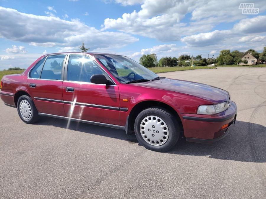 Honda Accord 1991 in Raseiniai, with an engine capacity of 2.00 L and mileage of 260 thousand km for 3650 €, photo 1 on AUTOMOTO.COM.LV