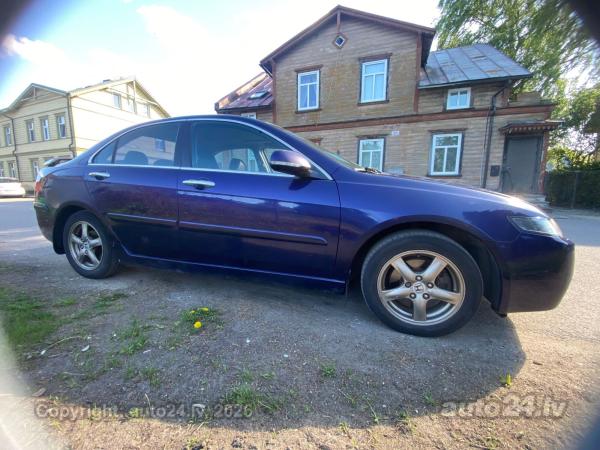 Honda Accord 2003 in Tallinn, with an engine capacity of 2.40 L and mileage of 424 thousand km for 999 €, photo 4 on AUTOMOTO.COM.LV