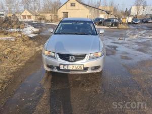 Honda Accord 2003 Rēzekne, ar dzinēja tilpumu 2.00 L un nobraukumu 384 tūkst. km par 870 €, foto  vietnē AUTOMOTO.COM.LV