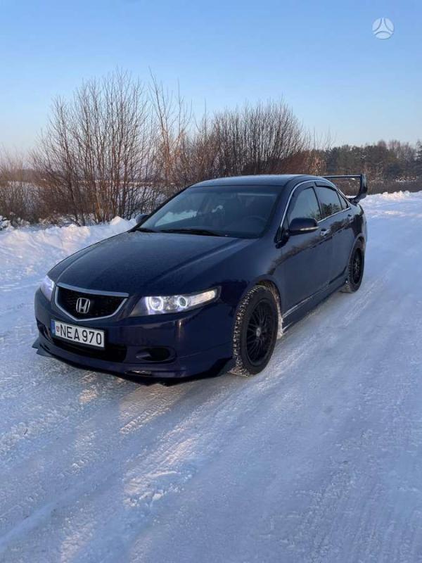 Honda Accord 2004 in Klaipeda, with an engine capacity of 2.20 L and mileage of 258 thousand km for 3600 €, photo 2 on AUTOMOTO.COM.LV