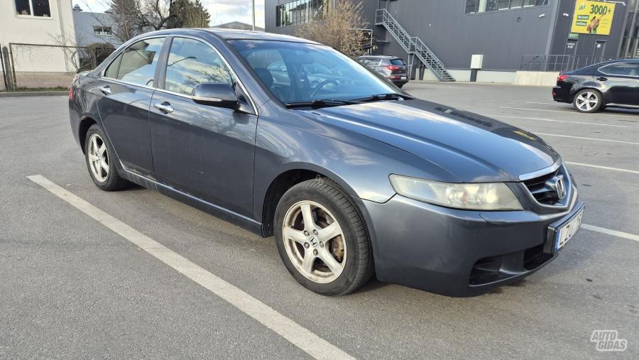 Honda Accord 2004 Kauņa, ar dzinēja tilpumu 2.20 L un nobraukumu 359 tūkst. km par 500 €, foto 4 vietnē AUTOMOTO.COM.LV