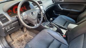 Honda Accord 2004 Šauļi, ar dzinēja tilpumu 2.20 L un nobraukumu 250 tūkst. km par 650 €, foto 9 vietnē AUTOMOTO.COM.LV
