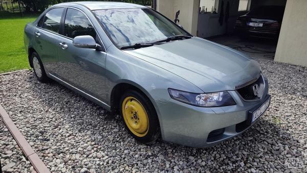 Honda Accord 2004 Marijampole, ar dzinēja tilpumu 2.00 L un nobraukumu 295 tūkst. km par 400 €, foto 3 vietnē AUTOMOTO.COM.LV