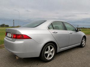 Honda Accord 2004 Tartu, ar dzinēja tilpumu 2.00 L un nobraukumu 264 tūkst. km par 990 €, foto 5 vietnē AUTOMOTO.COM.LV