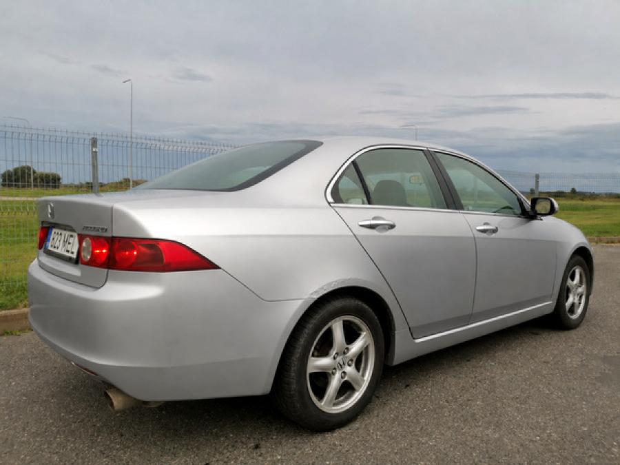 Honda Accord 2004 Tartu, ar dzinēja tilpumu 2.00 L un nobraukumu 264 tūkst. km par 990 €, foto 5 vietnē AUTOMOTO.COM.LV