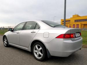 Honda Accord 2004 Tartu, ar dzinēja tilpumu 2.00 L un nobraukumu 264 tūkst. km par 990 €, foto 10 vietnē AUTOMOTO.COM.LV