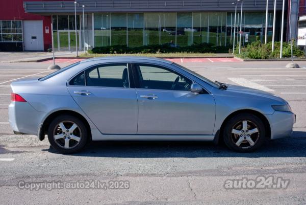 Honda Accord 2004 in Tallinn on AUTOMOTO.COM.LV Honda Accord 2004 in Tallinn, with an engine capacity of 2.00 L and mileage of 226 thousand km for 1500 €, photo 5 on AUTOMOTO.COM.LV