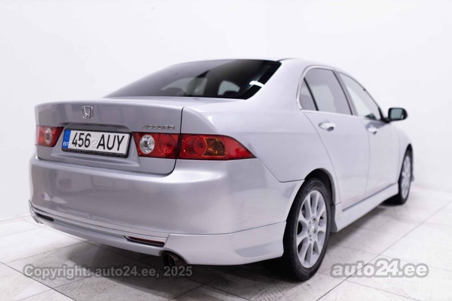 Honda Accord 2005 in Tallinn, with an engine capacity of 2.00 L and mileage of 279 thousand km for 2799 €, photo 4 on AUTOMOTO.COM.LV