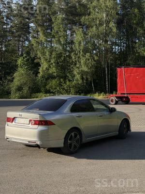 Honda Accord 2005 in Jelgava, with an engine capacity of 2.00 L and mileage of 297 thousand km for 2000 €, photo 5 on AUTOMOTO.COM.LV