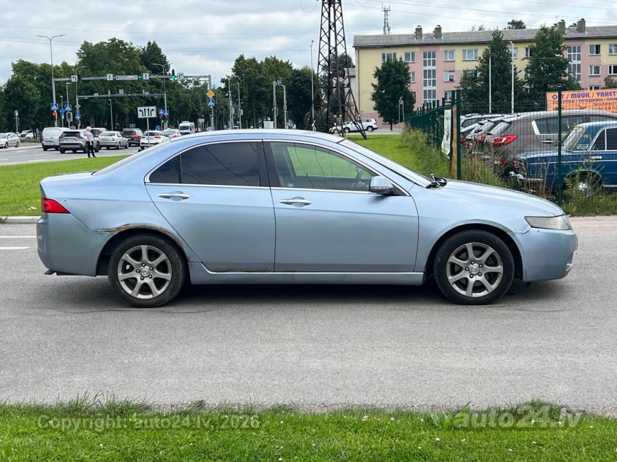 Honda Accord 2005 in Narva, with an engine capacity of 2.20 L and mileage of 399 thousand km for 599 €, photo 5 on AUTOMOTO.COM.LV