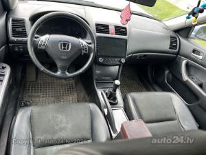 Honda Accord 2005 in Narva, with an engine capacity of 2.20 L and mileage of 399 thousand km for 599 €, photo 11 on AUTOMOTO.COM.LV