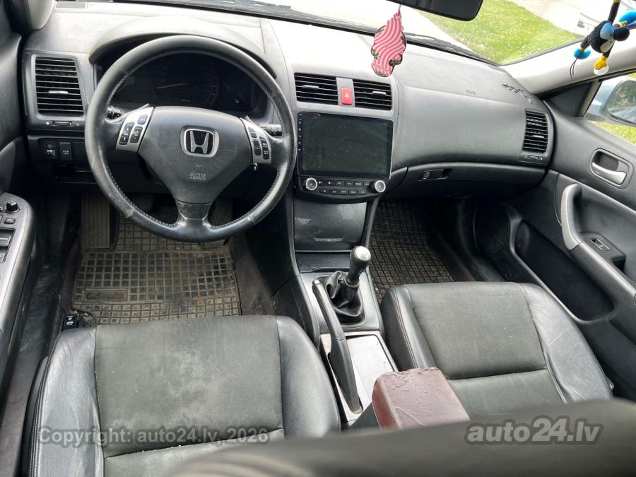 Honda Accord 2005 in Narva, with an engine capacity of 2.20 L and mileage of 399 thousand km for 599 €, photo 11 on AUTOMOTO.COM.LV