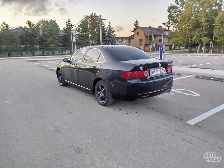 Honda Accord 2005 Šauļi, ar dzinēja tilpumu 2.00 L un nobraukumu 246 tūkst. km par 800 €, foto 4 vietnē AUTOMOTO.COM.LV