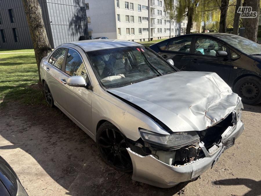 Honda Accord 2006 Kauņa, ar dzinēja tilpumu 2.20 L un nobraukumu 315 tūkst. km par 550 €, foto 4 vietnē AUTOMOTO.COM.LV