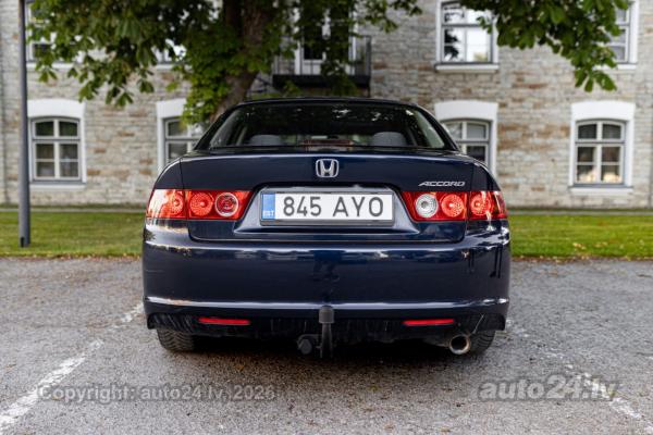 Honda Accord 2007 Tallina, ar dzinēja tilpumu 2.00 L un nobraukumu 332 tūkst. km par 2599 €, foto 3 vietnē AUTOMOTO.COM.LV