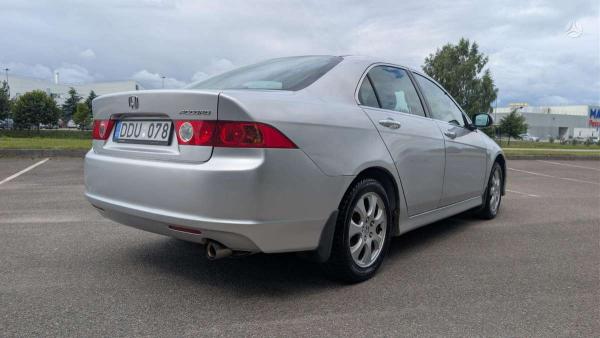 Honda Accord 2007 in Klaipeda, with an engine capacity of 2.00 L and mileage of 380 thousand km for 2390 €, photo 7 on AUTOMOTO.COM.LV
