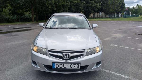 Honda Accord 2007 in Klaipeda, with an engine capacity of 2.00 L and mileage of 380 thousand km for 2390 €, photo 9 on AUTOMOTO.COM.LV