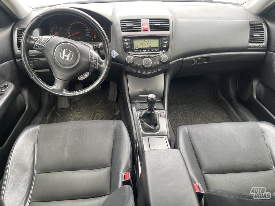 Honda Accord 2007 Viļņa, ar dzinēja tilpumu 2.00 L un nobraukumu 180 tūkst. km par 2000 €, foto 26 vietnē AUTOMOTO.COM.LV