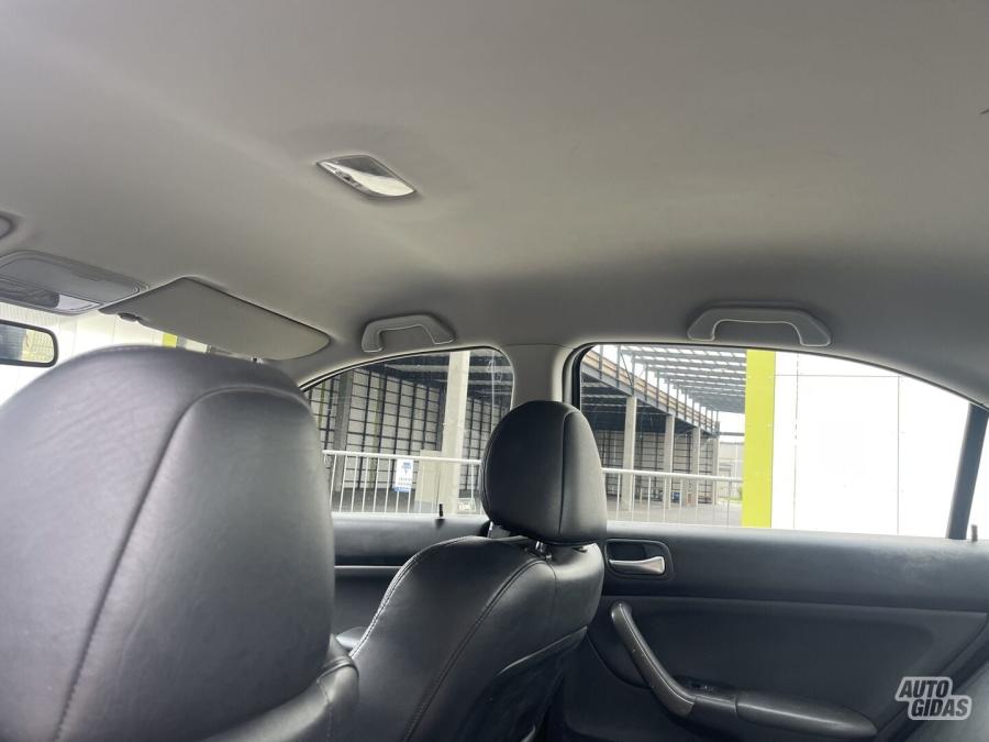 Honda Accord 2007 Viļņa, ar dzinēja tilpumu 2.00 L un nobraukumu 180 tūkst. km par 2000 €, foto 27 vietnē AUTOMOTO.COM.LV