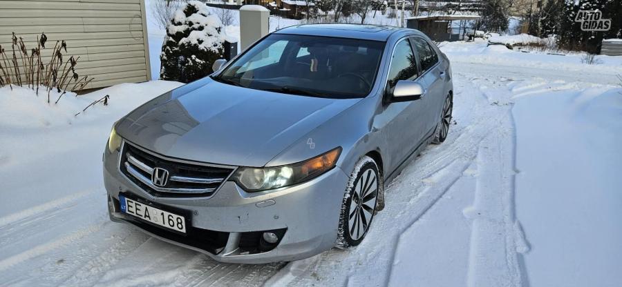 Honda Accord 2008 in Mazeikiai, with an engine capacity of 2.40 L and mileage of 300 thousand km for 1100 €, photo 1 on AUTOMOTO.COM.LV