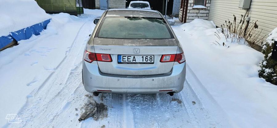 Honda Accord 2008 in Mazeikiai, with an engine capacity of 2.40 L and mileage of 300 thousand km for 1100 €, photo 3 on AUTOMOTO.COM.LV