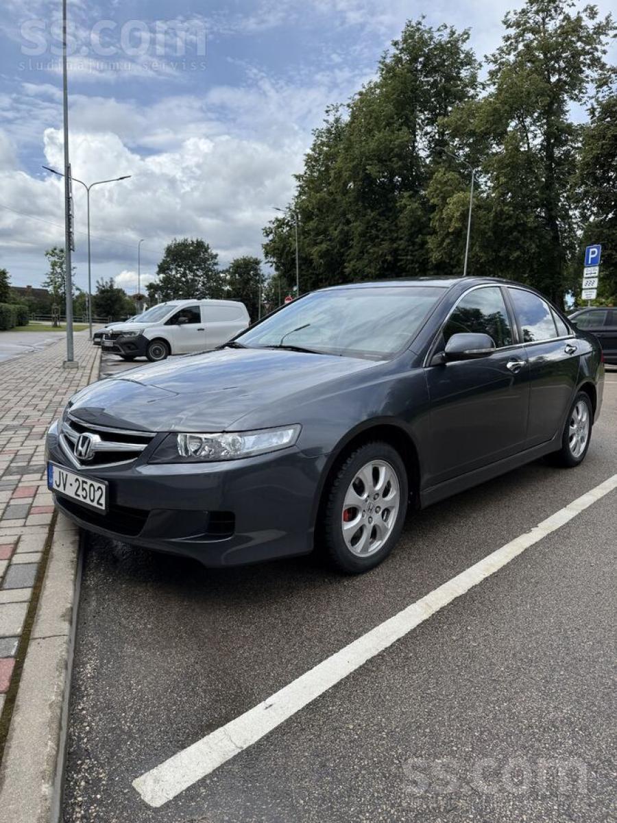 Honda Accord 2008 Rīga, ar dzinēja tilpumu 2.20 L un nobraukumu 318 tūkst. km par 2000 €, foto 4 vietnē AUTOMOTO.COM.LV