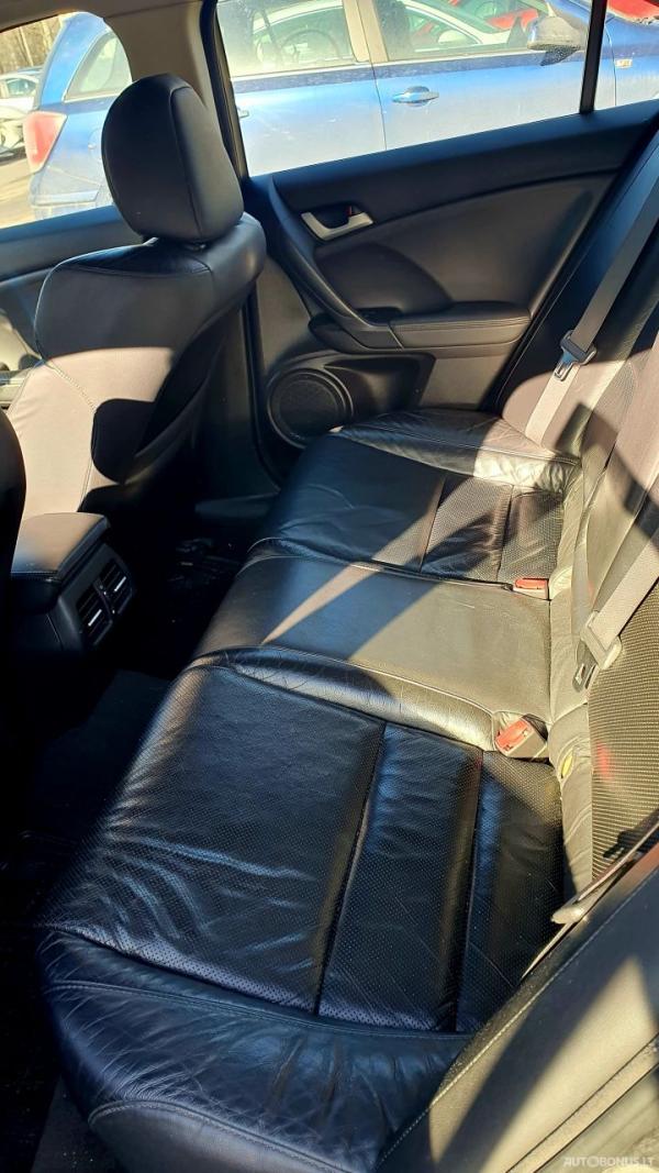 Honda Accord 2008 Kauņa, ar dzinēja tilpumu 2.20 L un nobraukumu 317 tūkst. km par 2300 €, foto 5 vietnē AUTOMOTO.COM.LV