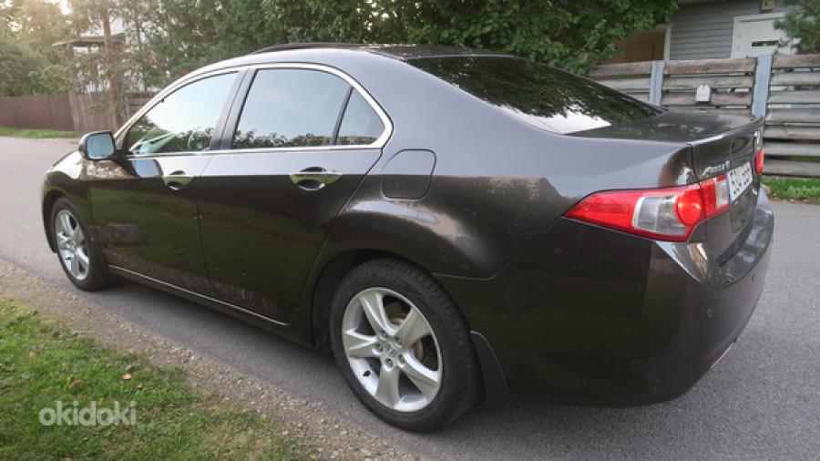 Honda Accord 2009 in Tallinn, with an engine capacity of 0.00 L and mileage of 299 thousand km for 6790 €, photo 5 on AUTOMOTO.COM.LV