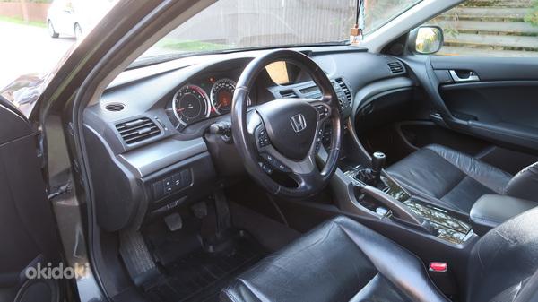 Honda Accord 2009 in Tallinn, with an engine capacity of 0.00 L and mileage of 299 thousand km for 6790 €, photo 6 on AUTOMOTO.COM.LV