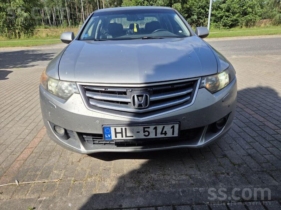 Honda Accord 2010 Rīga, ar dzinēja tilpumu 2.40 L un nobraukumu 207 tūkst. km par 1800 €, foto 5 vietnē AUTOMOTO.COM.LV