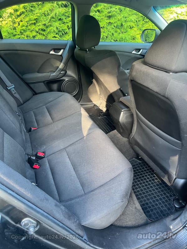 Honda Accord 2010 Tallina, ar dzinēja tilpumu 2.20 L un nobraukumu 202 tūkst. km par 4390 €, foto 9 vietnē AUTOMOTO.COM.LV
