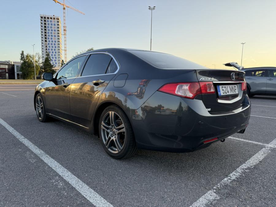 Honda Accord 2011 in Tallinn, with an engine capacity of 2.00 L and mileage of 234 thousand km for 4900 €, photo 9 on AUTOMOTO.COM.LV