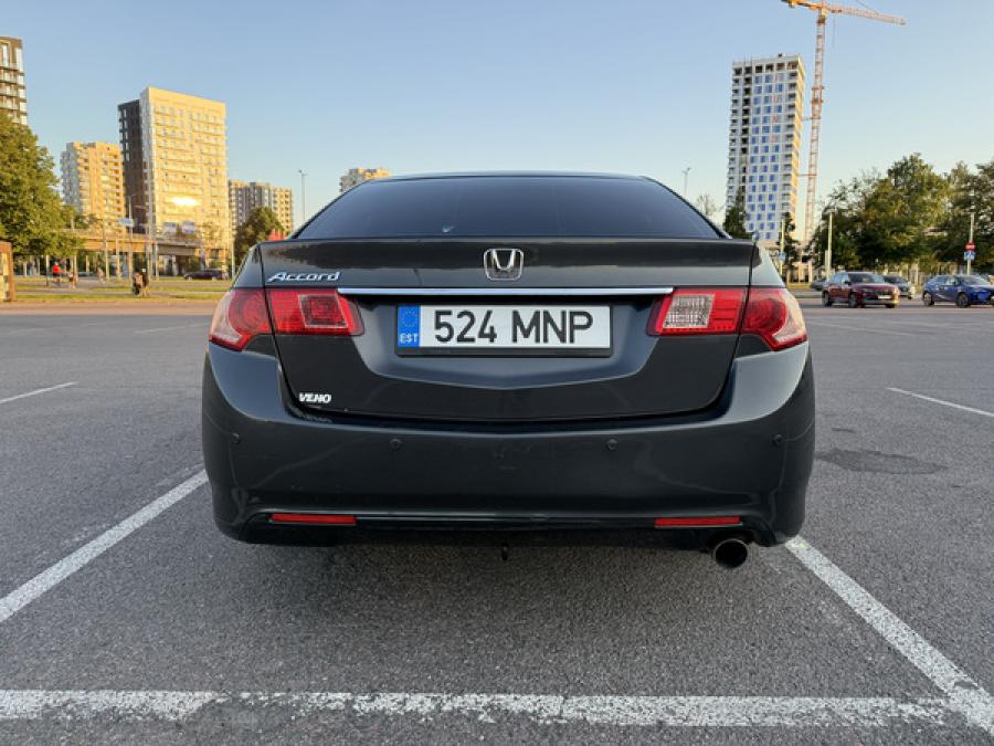 Honda Accord 2011 in Tallinn, with an engine capacity of 2.00 L and mileage of 234 thousand km for 4900 €, photo 10 on AUTOMOTO.COM.LV