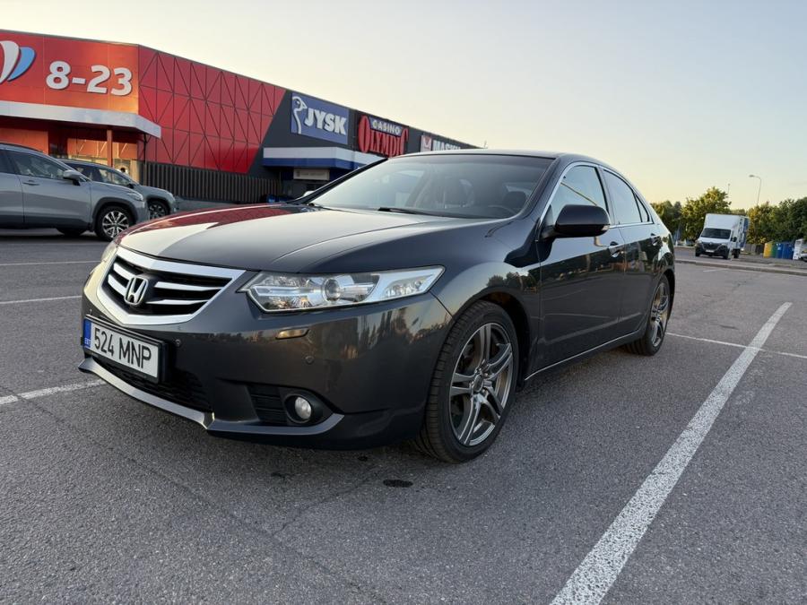 Honda Accord 2011 in Tallinn, with an engine capacity of 2.00 L and mileage of 234 thousand km for 4900 €, photo 15 on AUTOMOTO.COM.LV