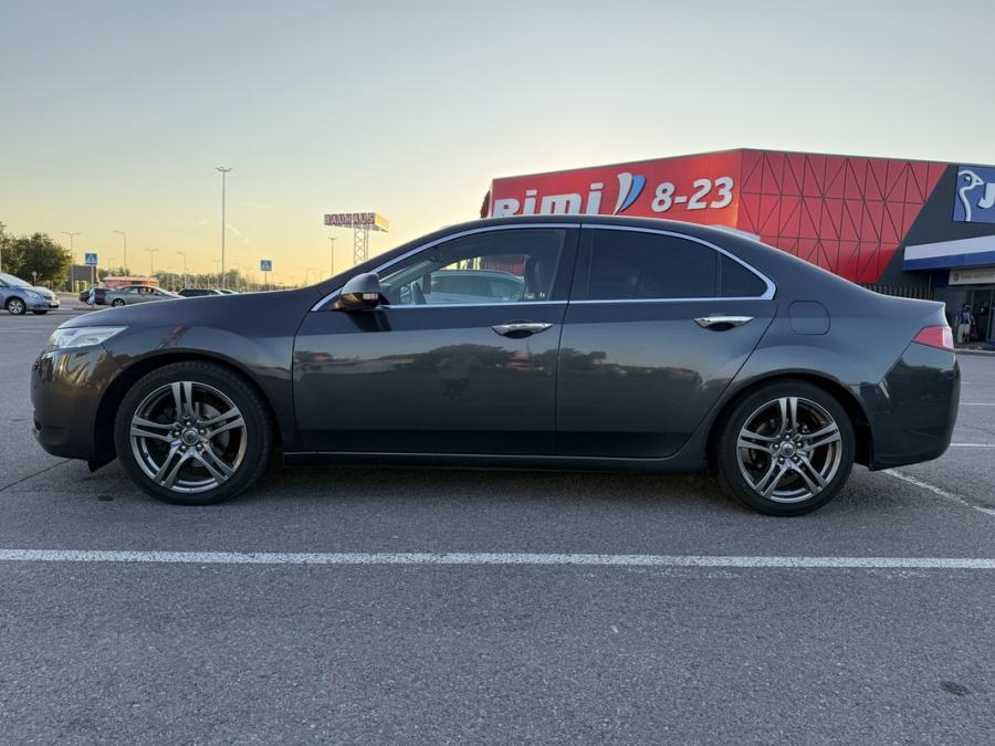 Honda Accord 2011 in Tallinn, with an engine capacity of 2.00 L and mileage of 234 thousand km for 4900 €, photo 19 on AUTOMOTO.COM.LV