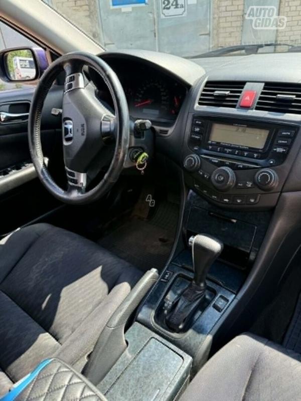 Honda Accord 2004 in Silute, with an engine capacity of 2.40 L and mileage of 400 thousand km for 999 €, photo 10 on AUTOMOTO.COM.LV