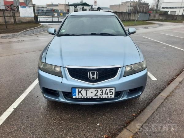 Honda Accord 2005 in Daugavpils, with an engine capacity of 2.20 L and mileage of 445 thousand km for 550 €, photo 4 on AUTOMOTO.COM.LV