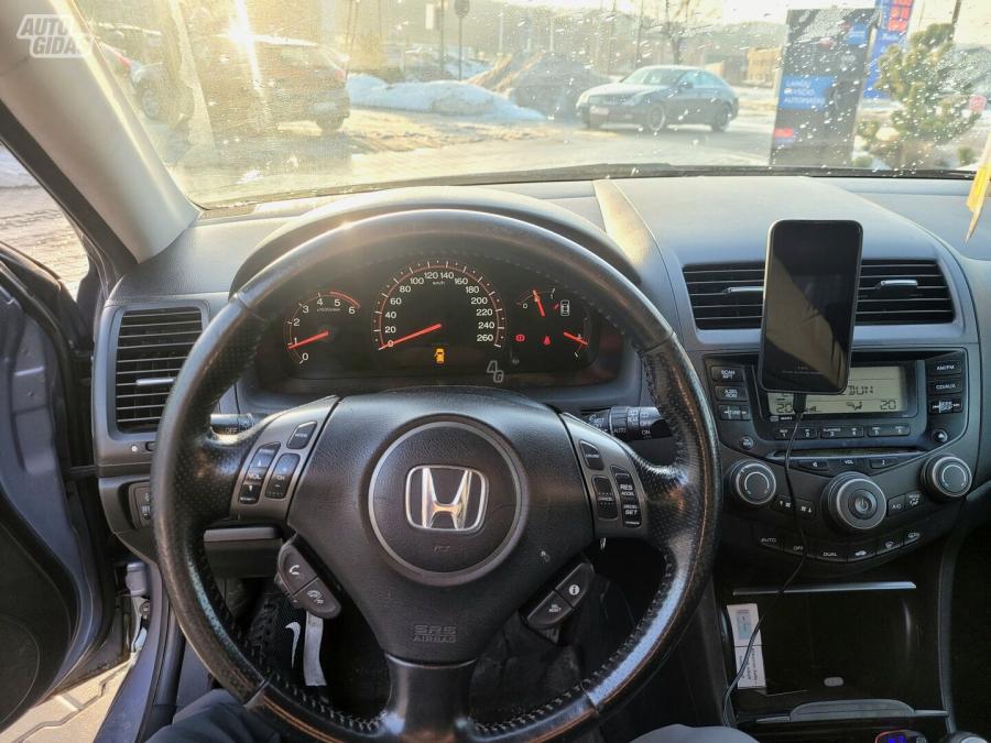Honda Accord 2006 Viļņa, ar dzinēja tilpumu 2.20 L un nobraukumu 323 tūkst. km par 850 €, foto 8 vietnē AUTOMOTO.COM.LV