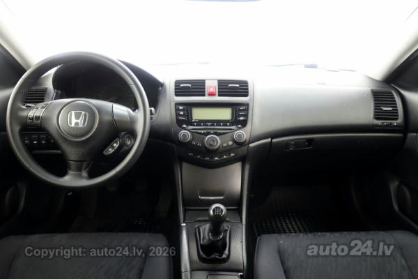 Honda Accord 2007 in Tallinn, with an engine capacity of 2.00 L and mileage of 297 thousand km for 1099 €, photo 5 on AUTOMOTO.COM.LV