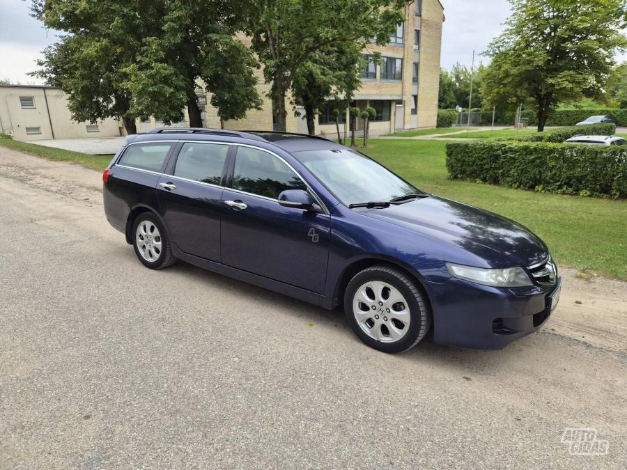 Honda Accord 2007 in Trakai, with an engine capacity of 2.20 L and mileage of 334 thousand km for 1500 €, photo 4 on AUTOMOTO.COM.LV