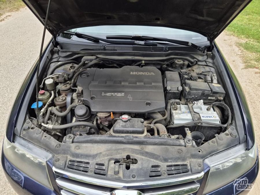 Honda Accord 2007 in Trakai, with an engine capacity of 2.20 L and mileage of 334 thousand km for 1500 €, photo 9 on AUTOMOTO.COM.LV