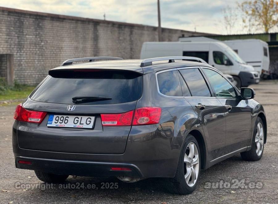 Honda Accord 2009 Narva, ar dzinēja tilpumu 2.20 L un nobraukumu 283 tūkst. km par 3200 €, foto 3 vietnē AUTOMOTO.COM.LV